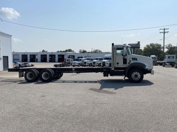 2017 MACK GRANITE GU533 C011370 - RDO Truck Centers