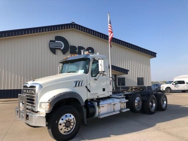 2017 MACK GRANITE GU713 C033805 - RDO Truck Centers
