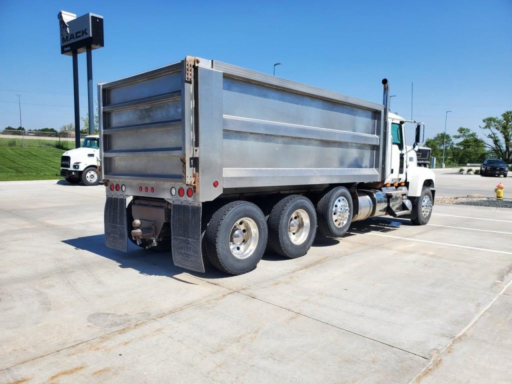 2015 MACK PINNACLE CHU613 C018722 - RDO Truck Centers