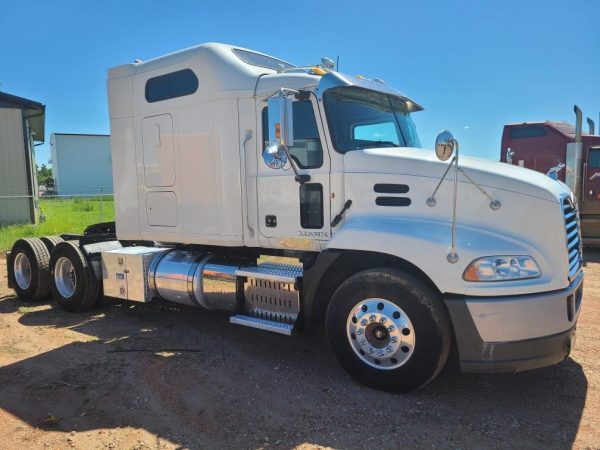 2013 MACK PINNACLE CXU613 C026307 - RDO Truck Centers