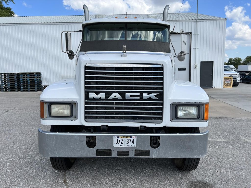 2001 MACK CH613 C133534 - RDO Truck Centers