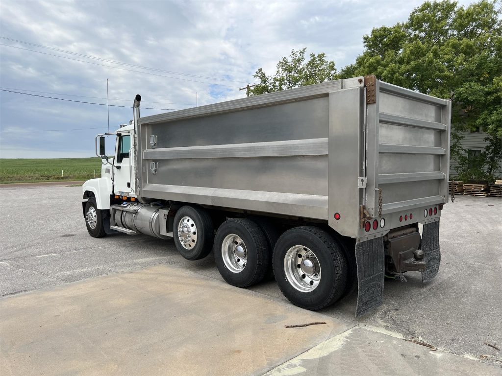 2016 MACK PINNACLE CHU613 C021416 - RDO Truck Centers