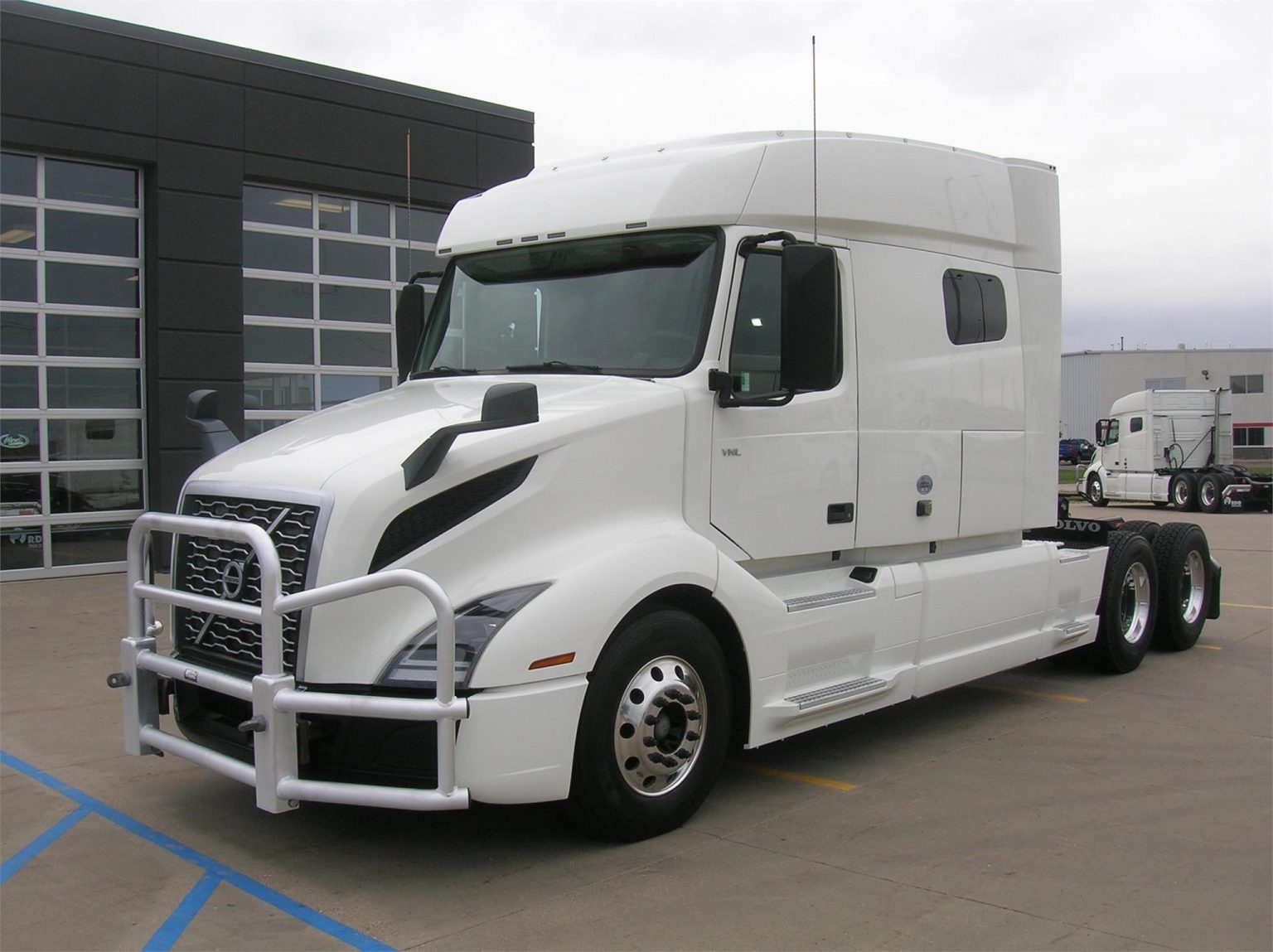 2019 VOLVO VNL64T740 C197177 - RDO Truck Centers