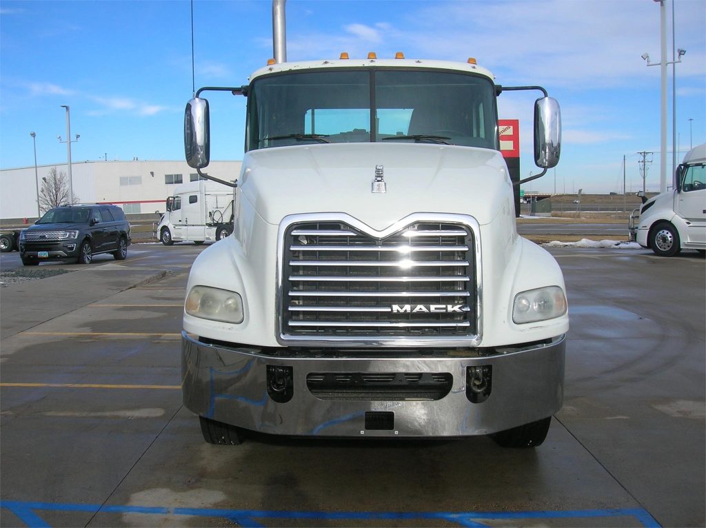 2015 MACK PINNACLE CXU613 U045625 - RDO Truck Centers