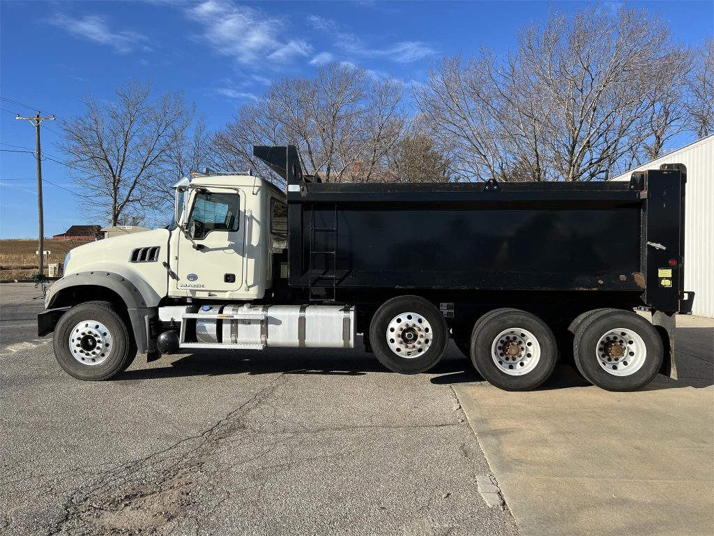 2016 MACK GRANITE GU713 C029863 - RDO Truck Centers