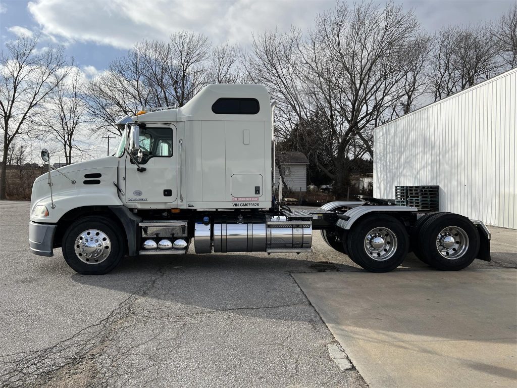 2016 MACK PINNACLE CXU613 U079826 - RDO Truck Centers