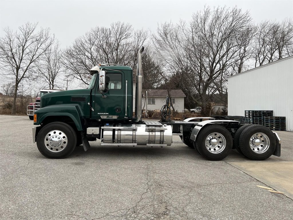 2016 MACK PINNACLE CHU613 U023007 - RDO Truck Centers