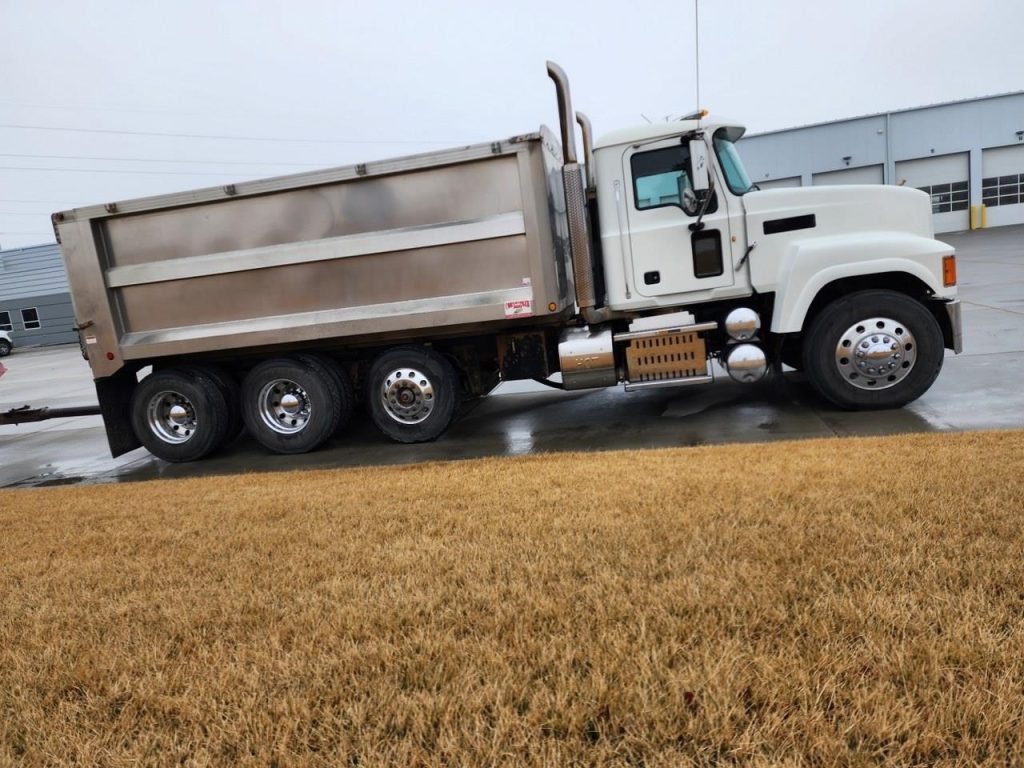 2013 MACK PINNACLE CHU613 C015369 - RDO Truck Centers