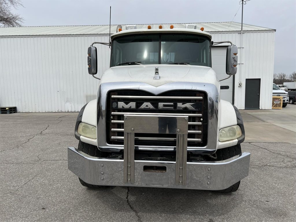 2009 MACK GRANITE GU813 C004674 - RDO Truck Centers