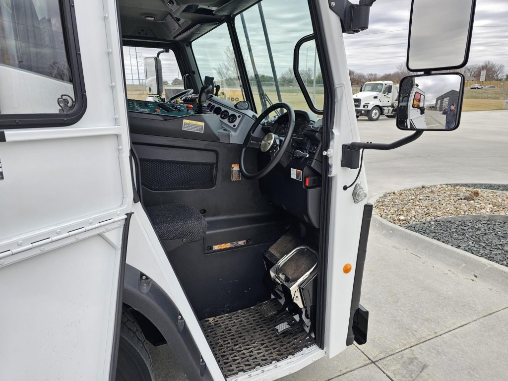 2024 MACK LR64R - RDO Truck Centers