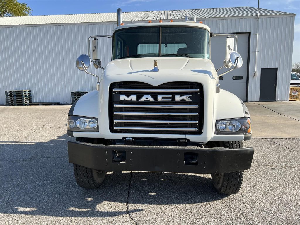 2016 MACK GRANITE GU713 - RDO Truck Centers