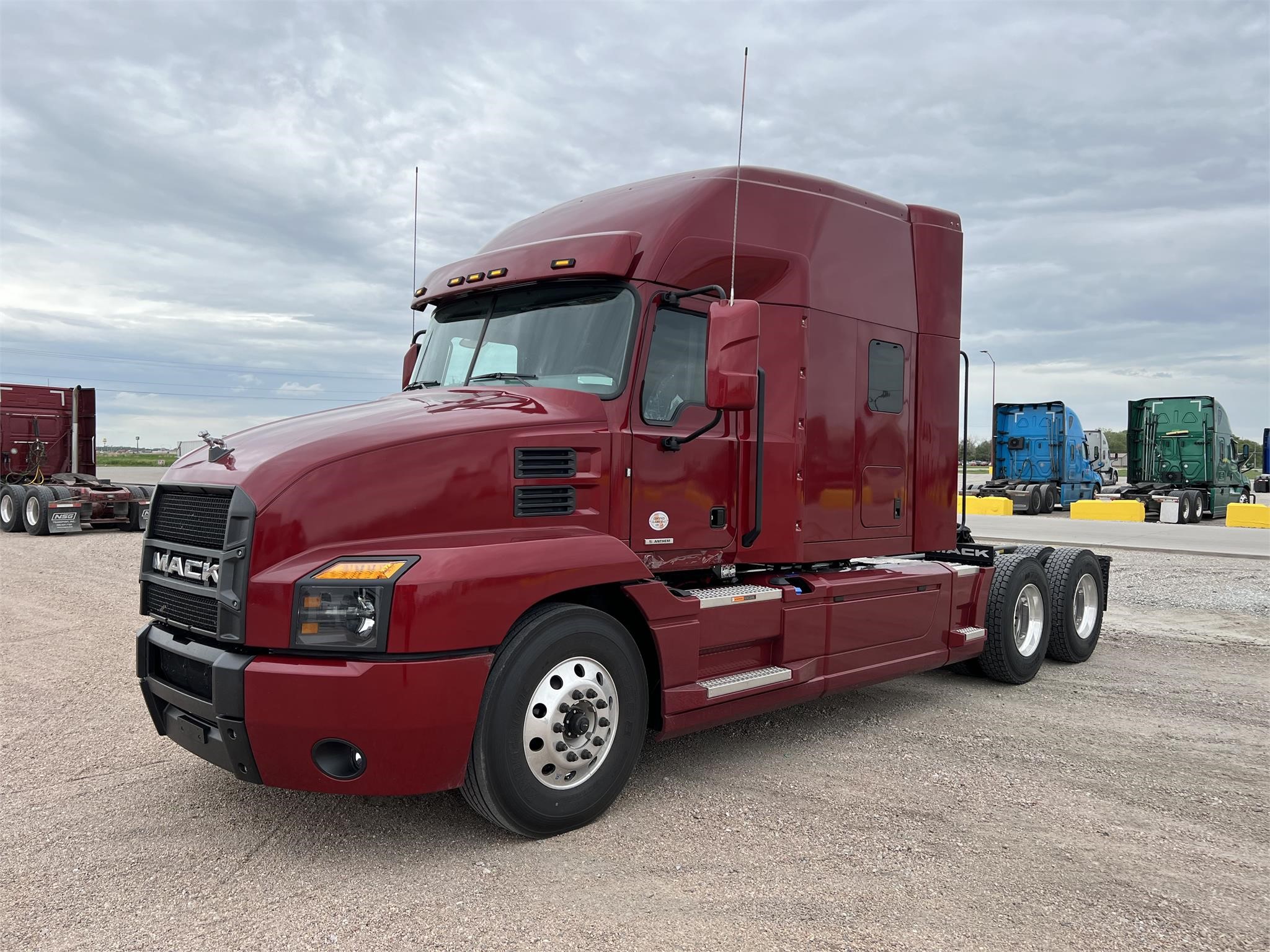 New & Used Mack Trucks for Sale - Mack Dealership | RDO Truck Centers