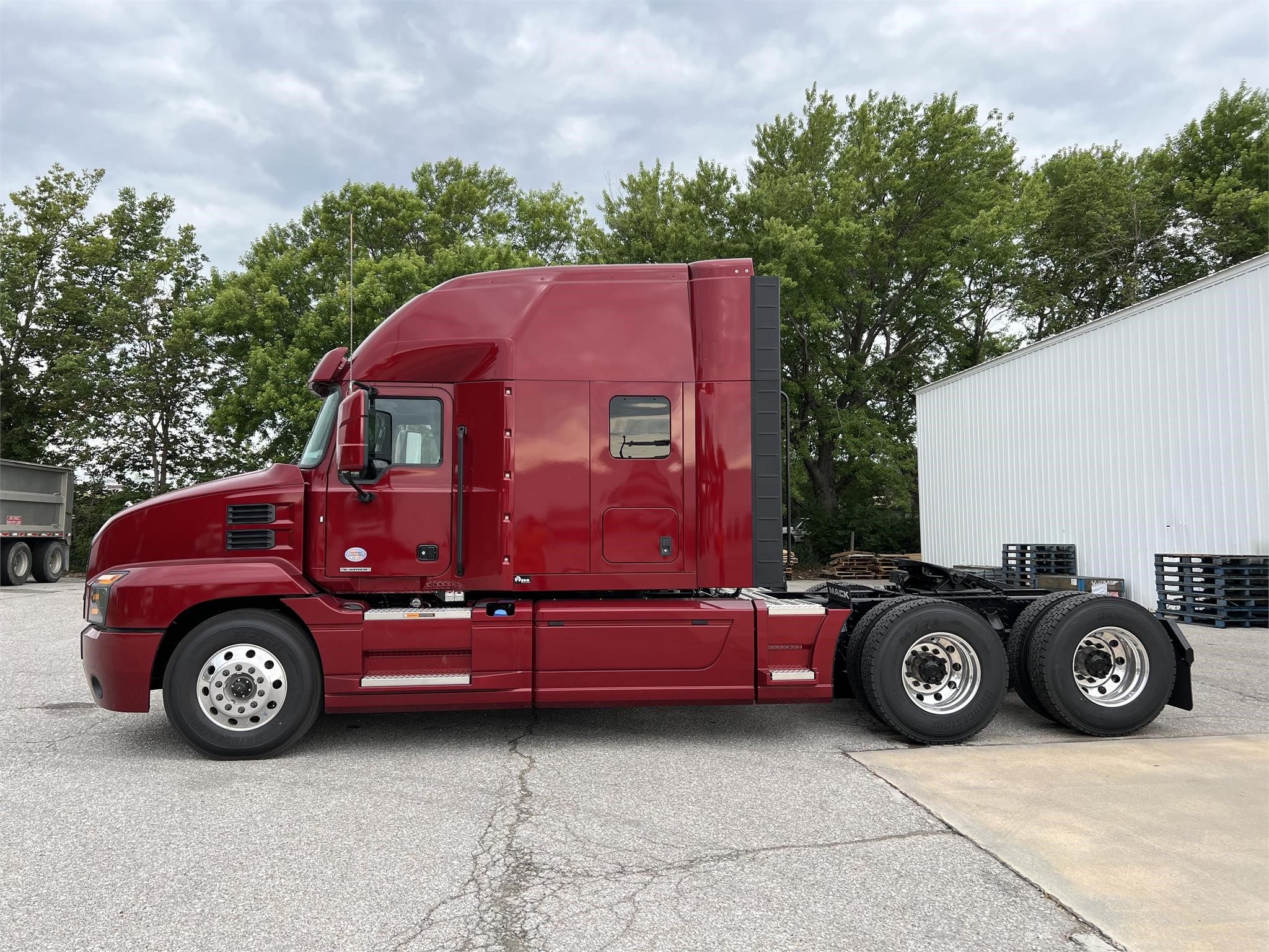 New Commercial Trucks for Sale - Mack & Volvo | RDO Truck Centers