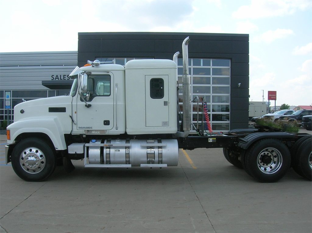 2013 MACK PINNACLE CHU613 - RDO Truck Centers