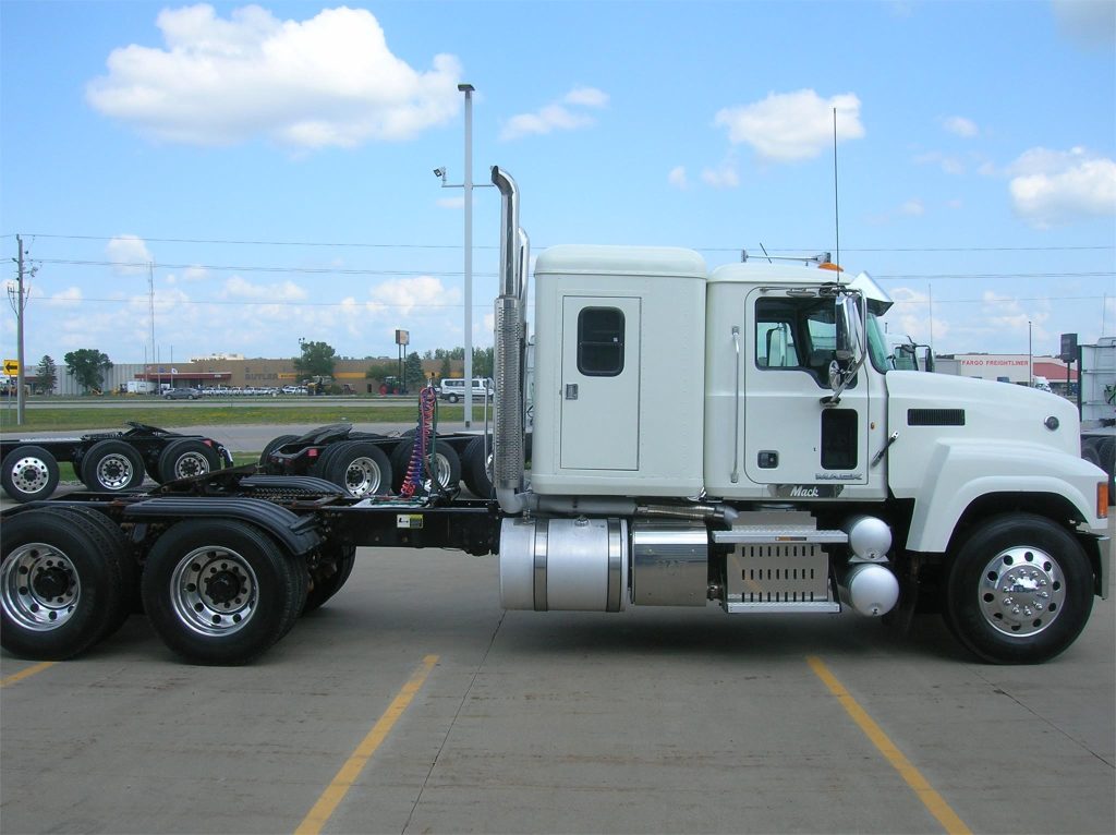 2013 MACK PINNACLE CHU613 - RDO Truck Centers