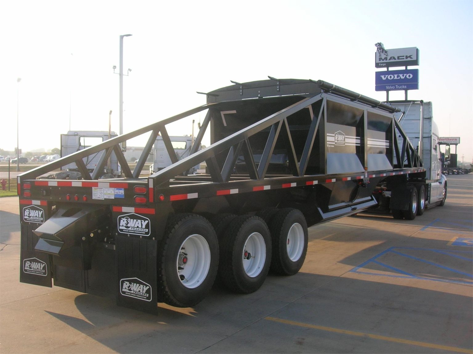 2024 R-WAY T4223 TRI AIR - RDO Truck Centers