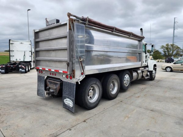 2017 MACK PINNACLE CHU613 - RDO Truck Centers