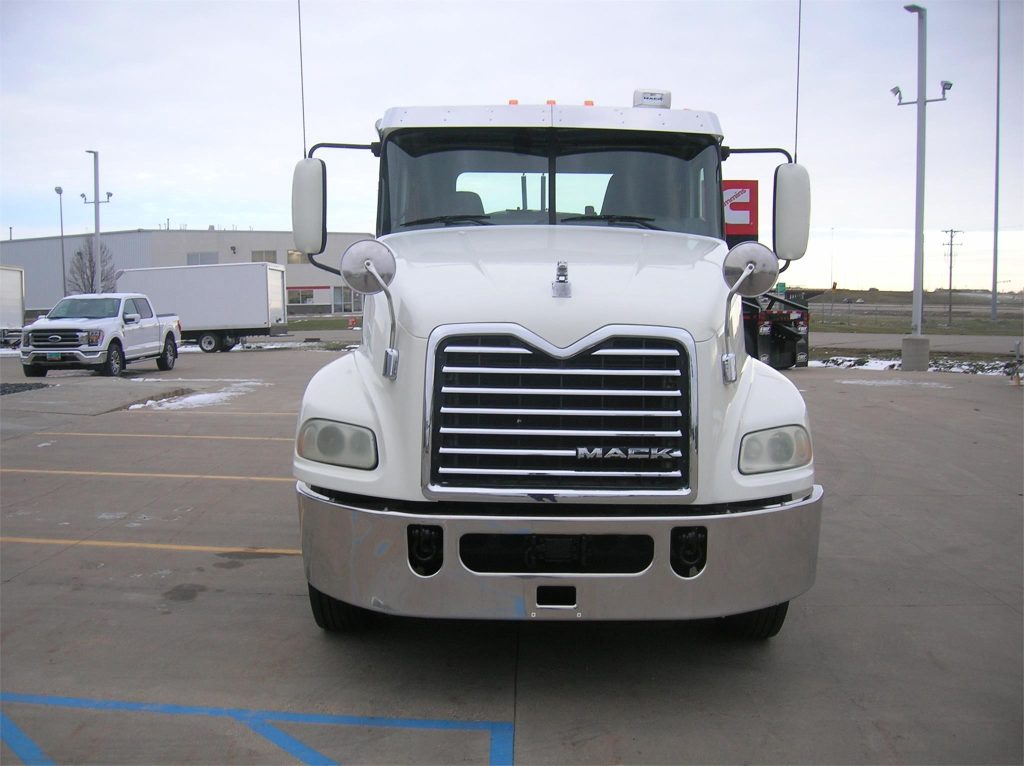 2019 MACK PINNACLE CXU613 - RDO Truck Centers