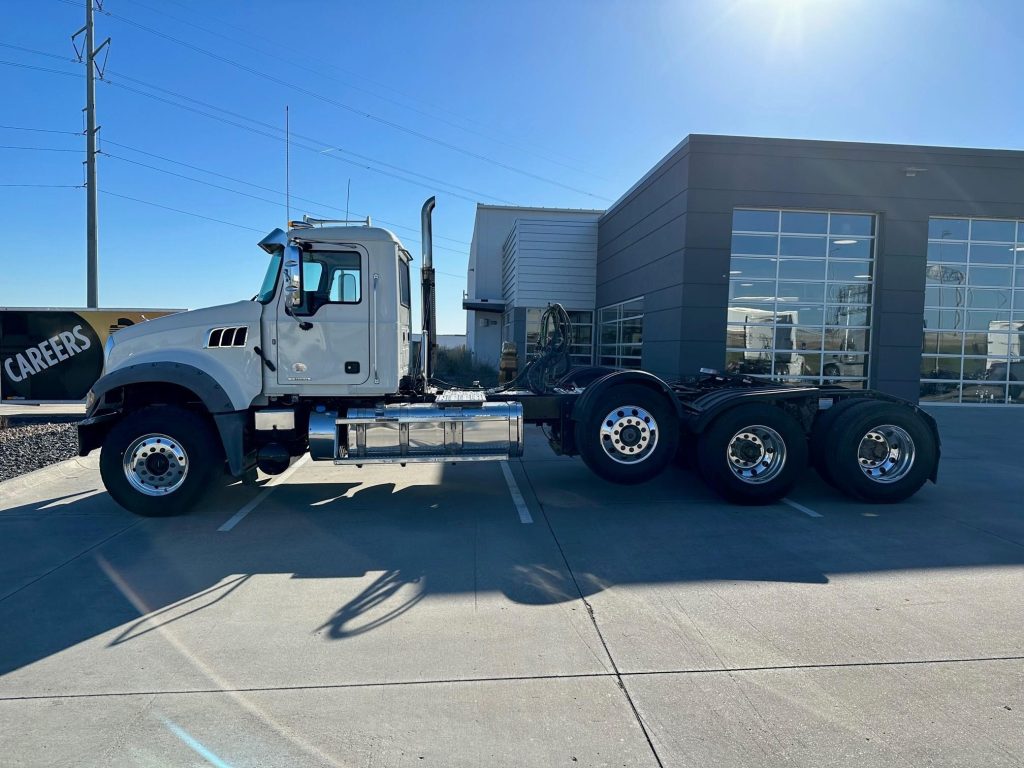 2019 MACK GRANITE 64FT - RDO Truck Centers