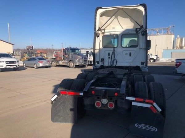 2018 FREIGHTLINER CASCADIA 126 - RDO Truck Centers