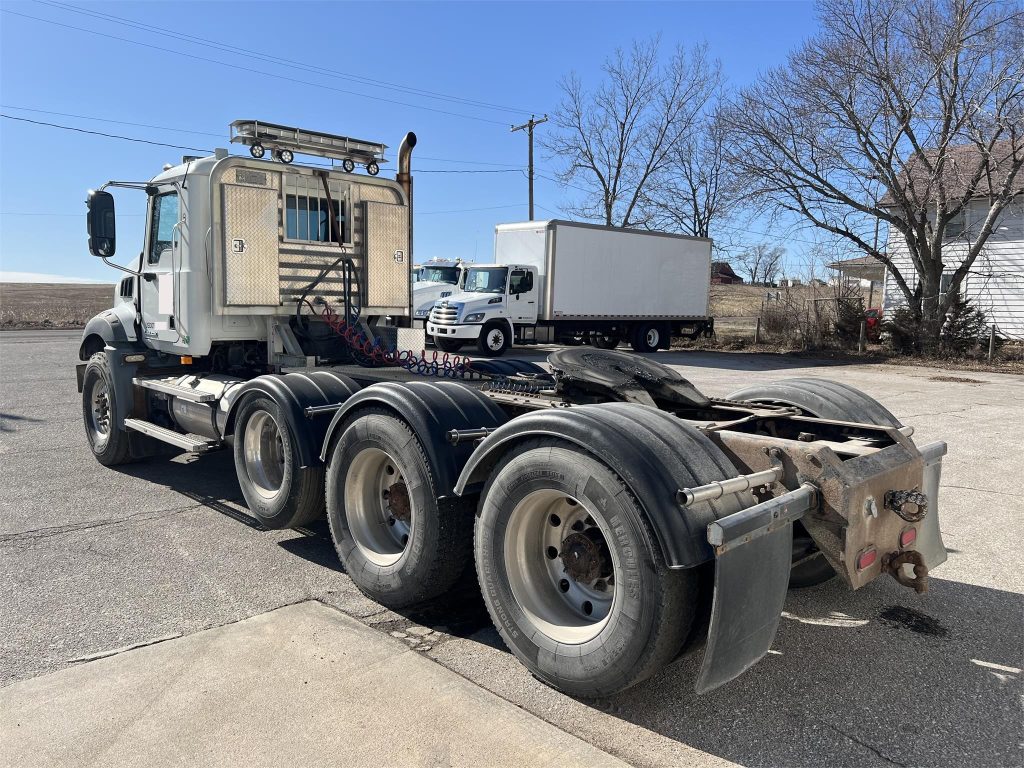 2009 MACK GRANITE GU813 - RDO Truck Centers