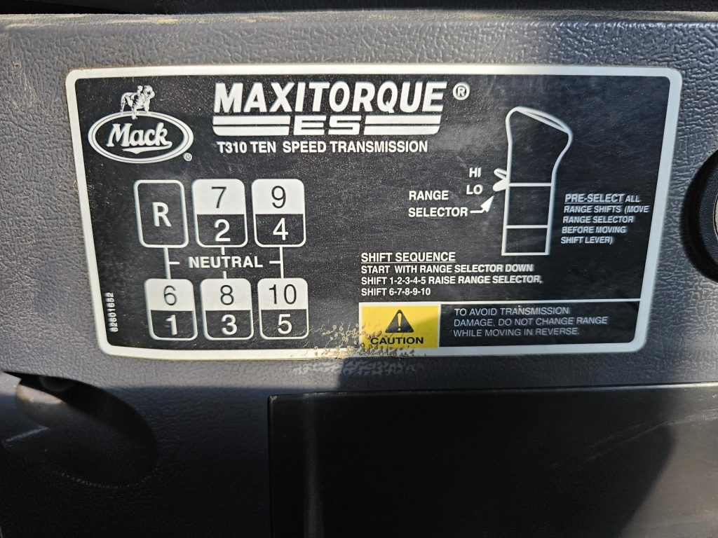 2013 MACK CH613 - RDO Truck Centers