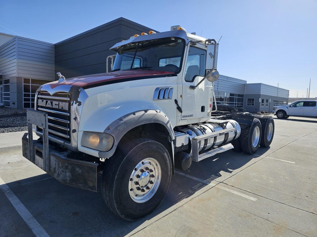 2011 MACK GRANITE GU713 - RDO Truck Centers