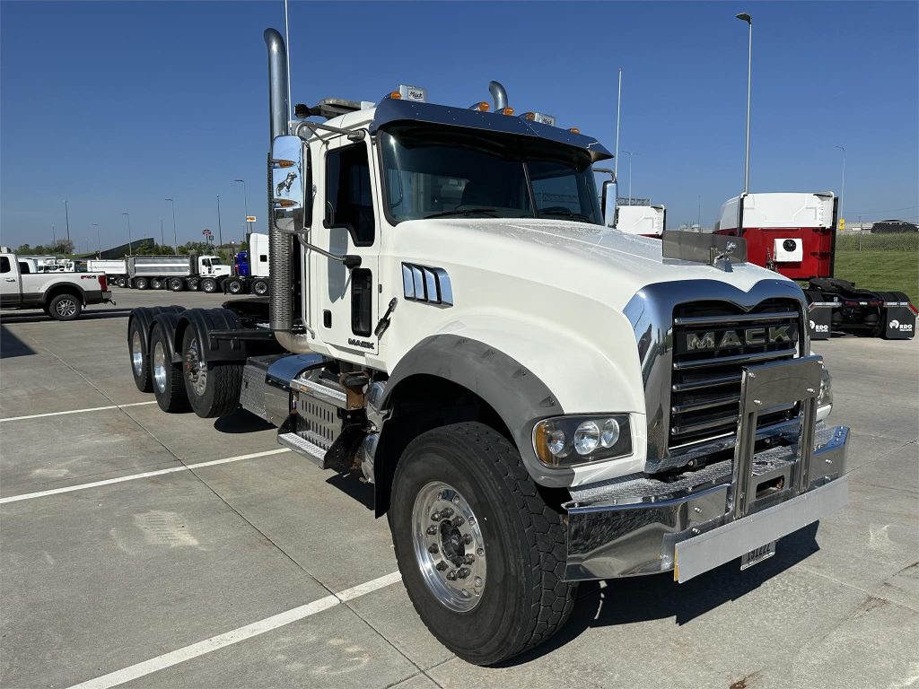 2016 MACK GRANITE GU713 - RDO Truck Centers
