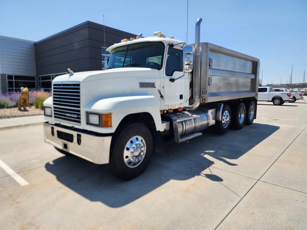 2017 MACK PINNACLE CHU613 - RDO Truck Centers