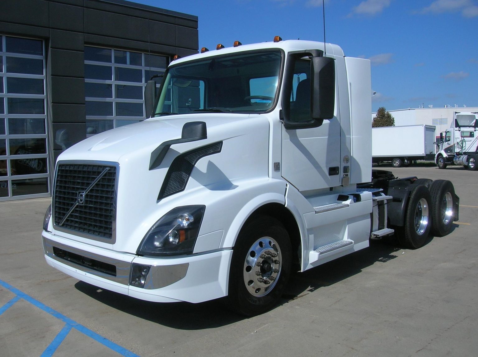 2018 VOLVO VNL64T300 - RDO Truck Centers