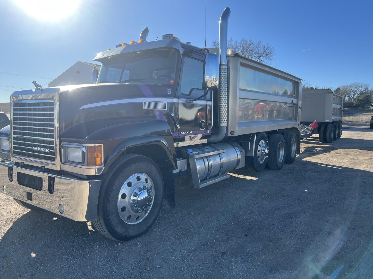 2011 MACK PINNACLE CHU613 - RDO Truck Centers