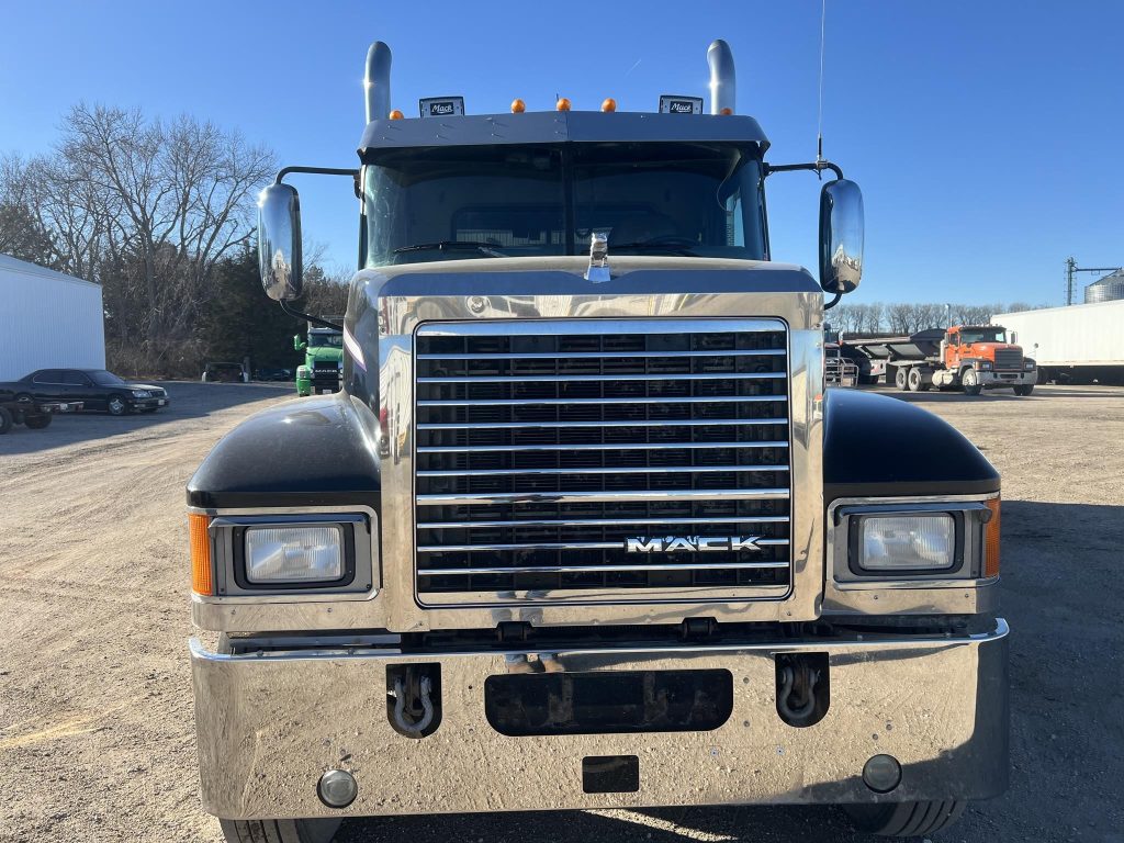 2011 MACK PINNACLE CHU613 - RDO Truck Centers