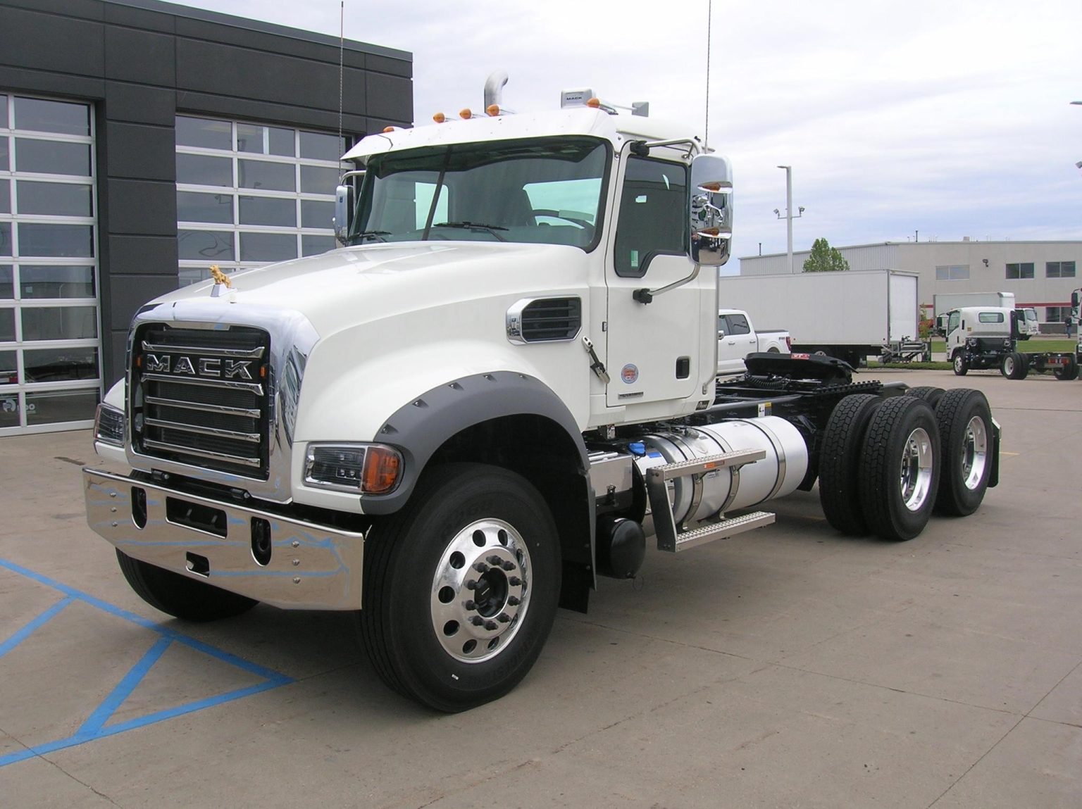 2026 MACK GRANITE 64FT - RDO Truck Centers
