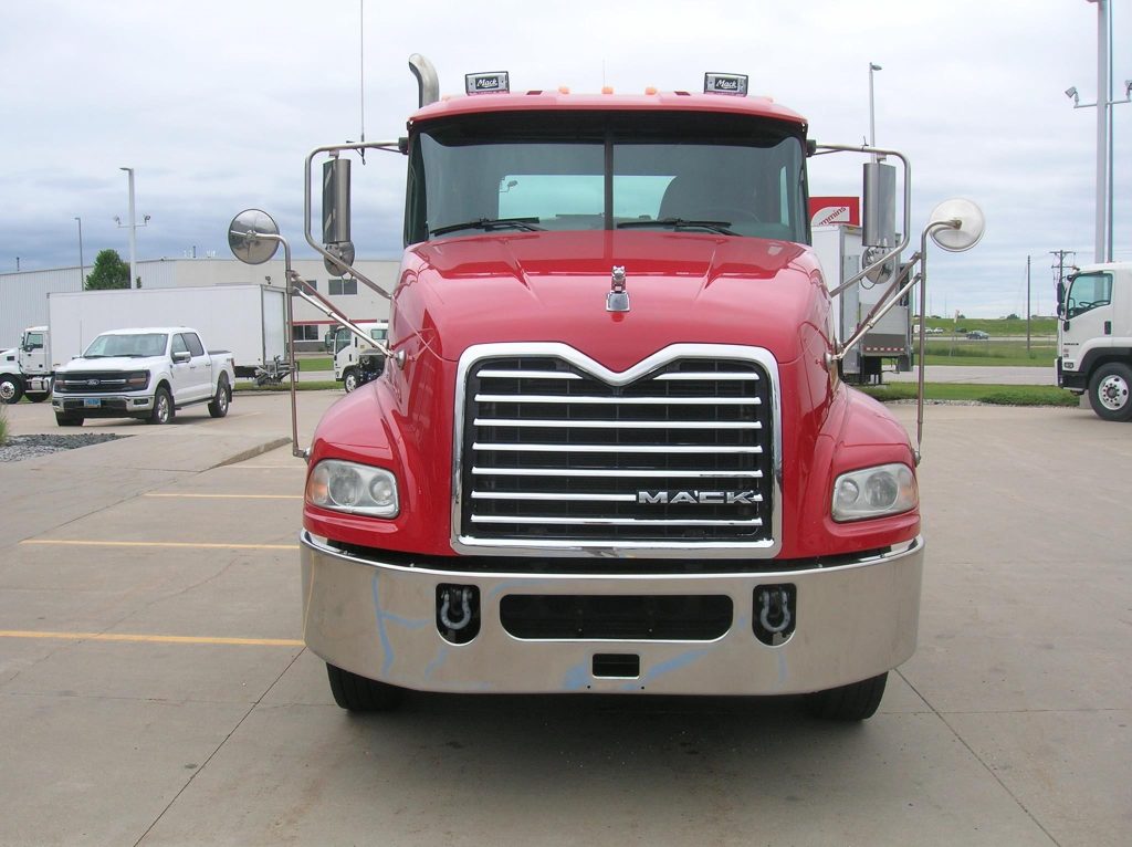 2018 MACK PINNACLE CXU613 - RDO Truck Centers
