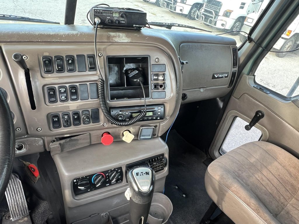 2006 MACK VISION CXN613 - RDO Truck Centers