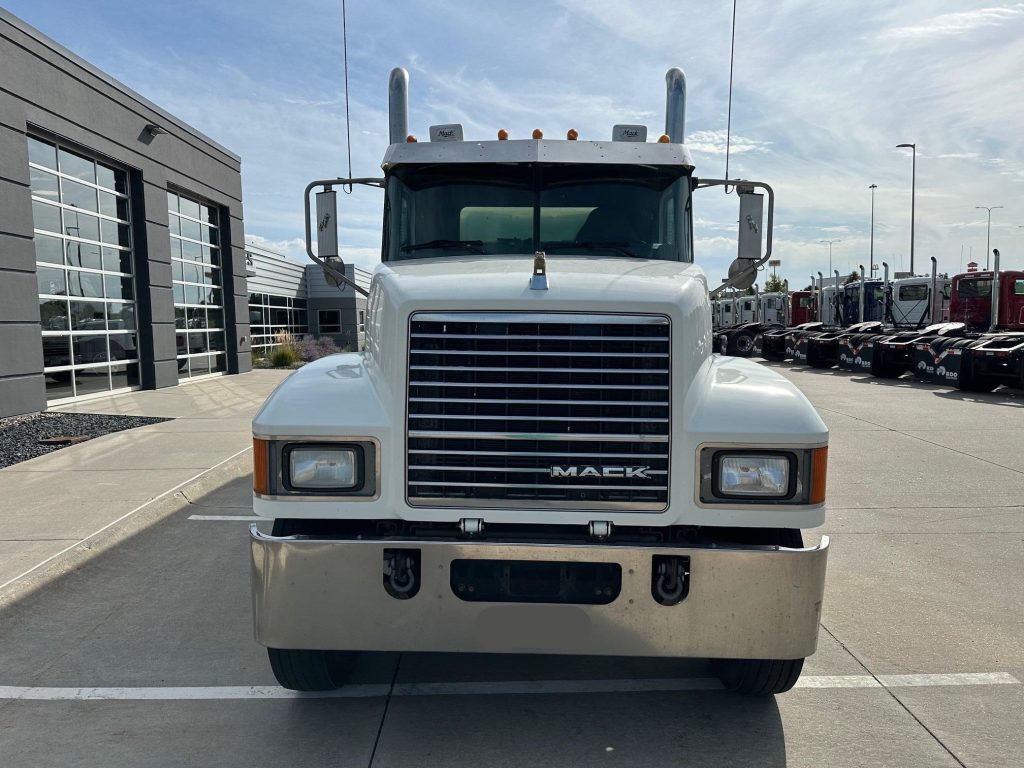 2016 MACK PINNACLE CHU613 - RDO Truck Centers