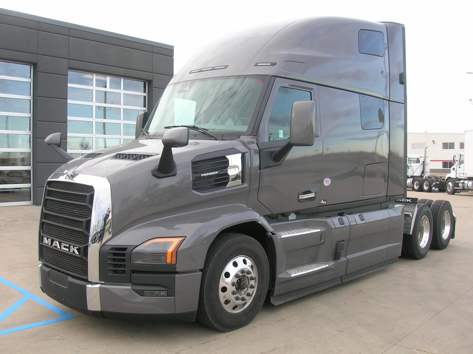 2026 MACK PIONEER 64T - RDO Truck Centers