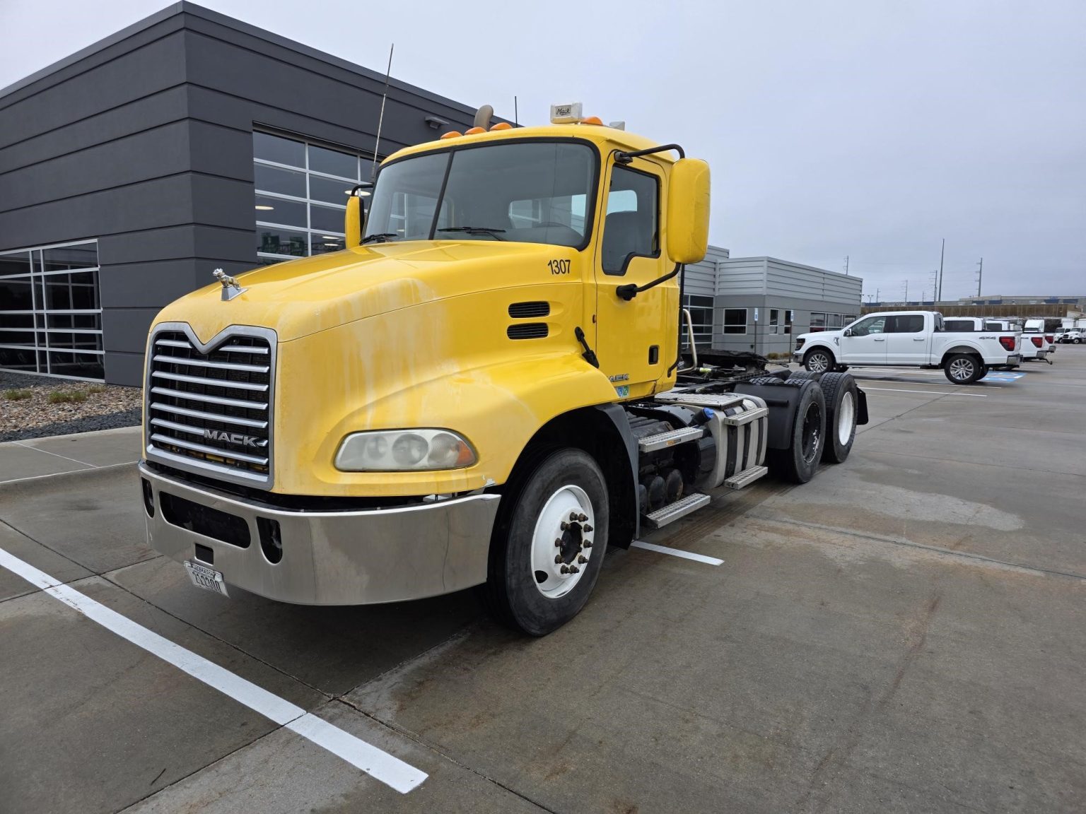 2015 MACK PINNACLE CXU613 - RDO Truck Centers